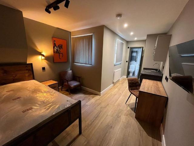 6 bedroom house to rent