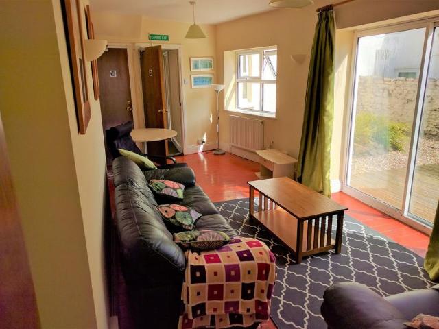 6 bedroom house to rent