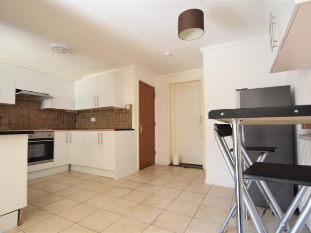 6 bedroom house to rent