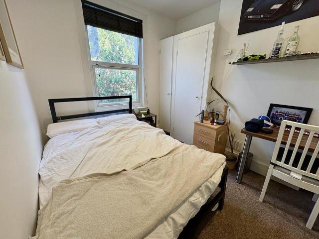 6 bedroom house to rent