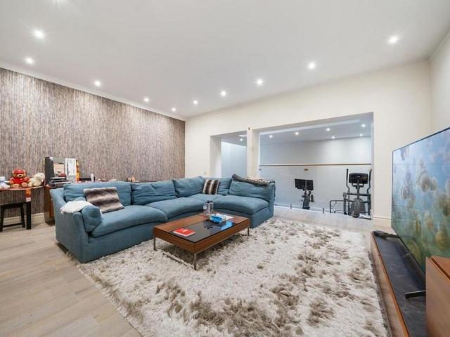 6 bedroom house to rent