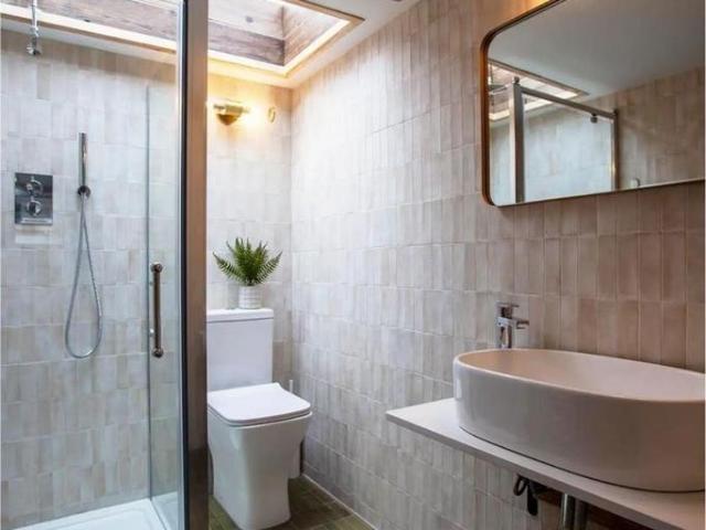 6 bedroom house to rent