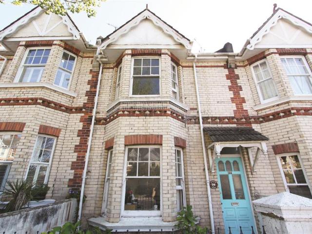 6 bedroom house to rent