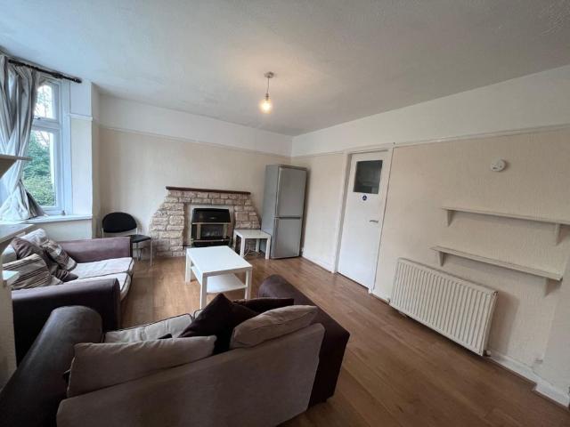 6 bedroom House To Rent