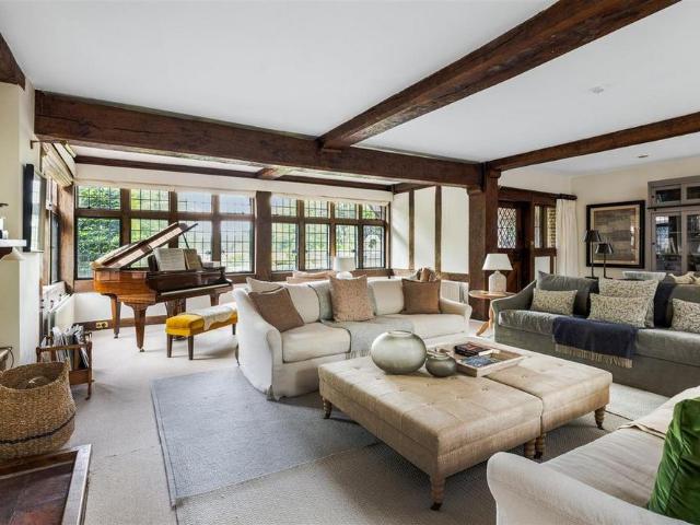 6 bedroom house to rent