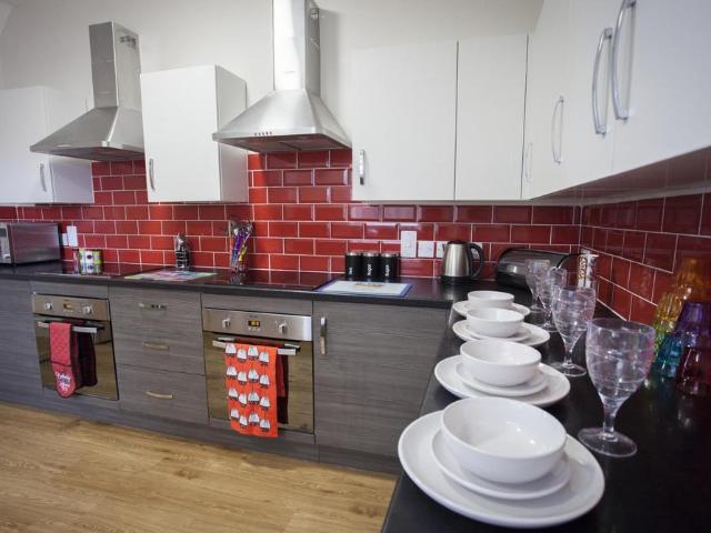 6 bedroom house to rent