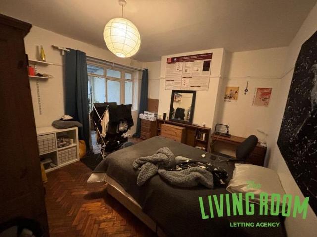 6 bedroom house to rent