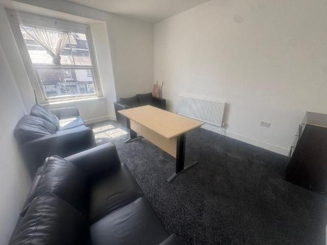 6 bedroom house to rent