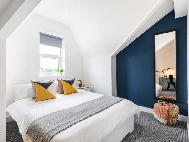 6 bedroom house to rent
