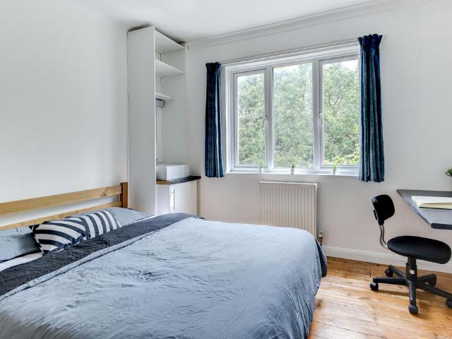 6 bedroom house to rent