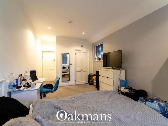 6 bedroom house to rent