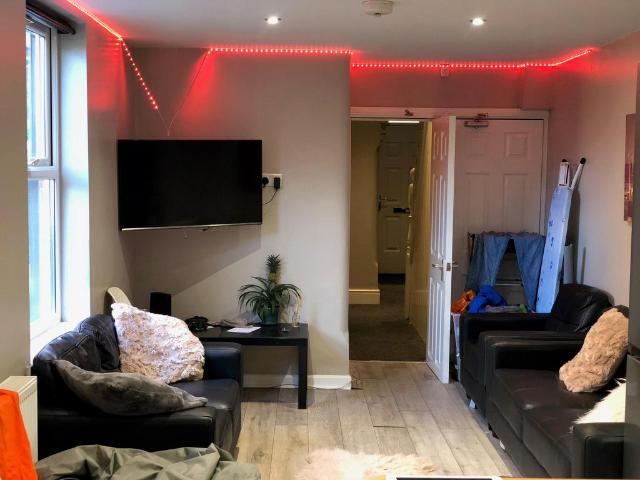 6 bedroom house to rent