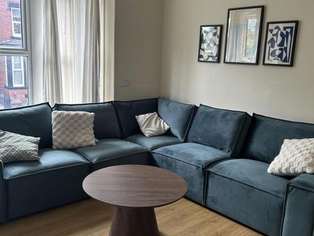 6 bedroom house to rent