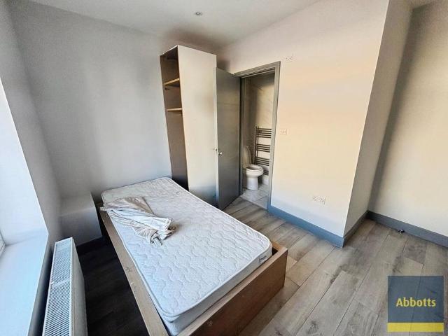 6 bedroom house to rent