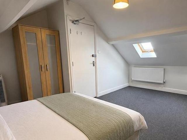 6 bedroom house to rent