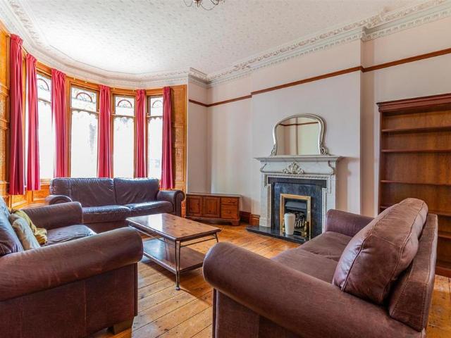6 bedroom house to rent