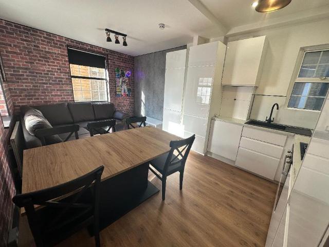 6 bedroom house to rent