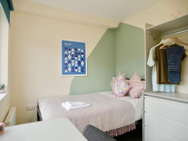 6 bedroom house to rent