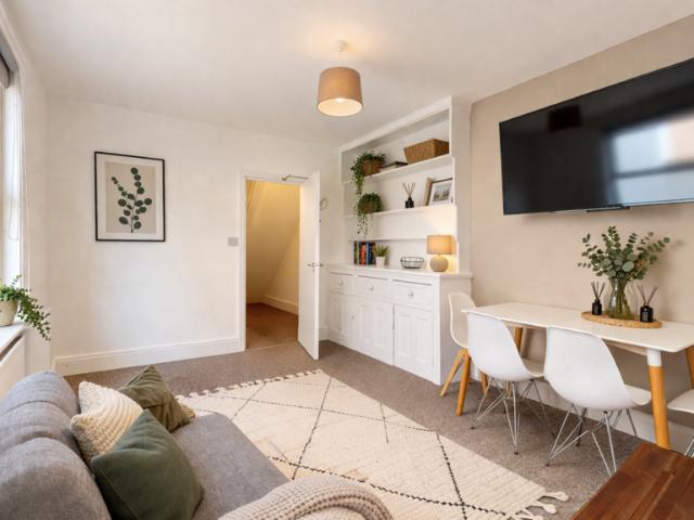 6 bedroom house to rent