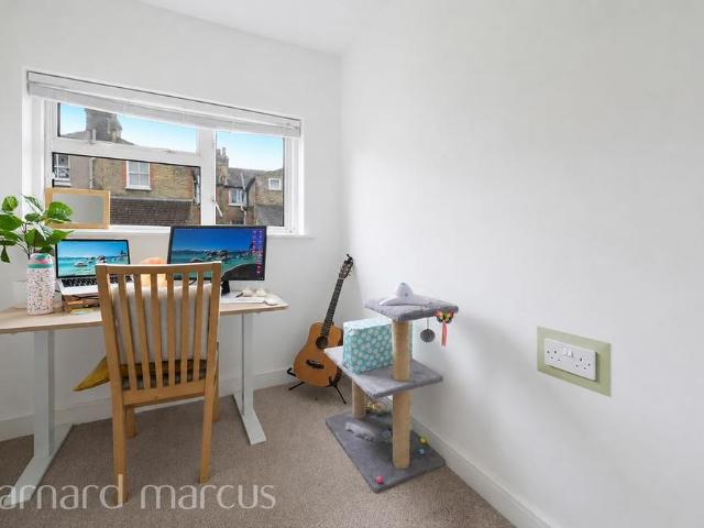 6 bedroom house to rent
