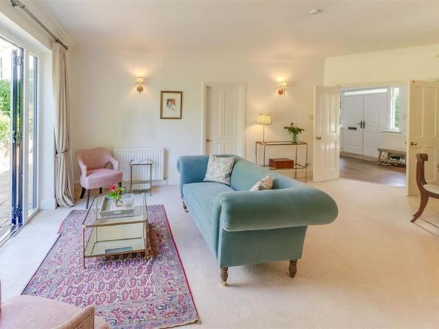 6 bedroom house to rent