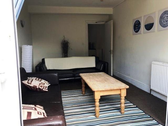 6 bedroom house to rent