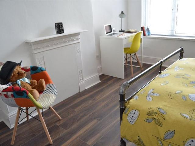 6 bedroom house to rent