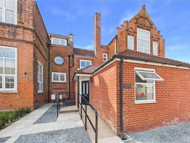 6 bedroom House to rent, Lovewell Road, Lowestoft, NR33 £2,00.