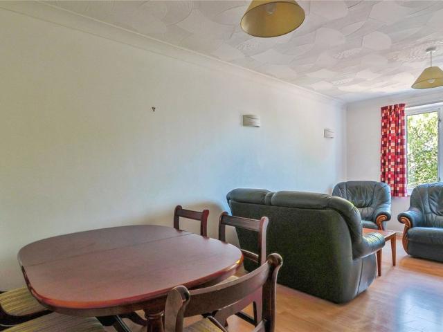 6 bedroom house to rent McWilliam Close, Poole, BH12