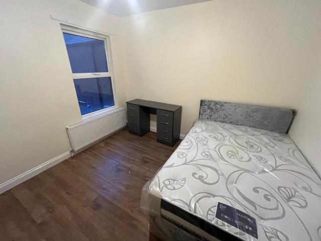 6 bedroom house to rent Malvern Road, Luton, Bedfordshire, LU1