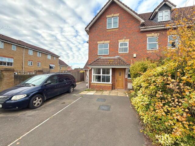 6 Bedroom House Uxbridge Greater London LS101996151