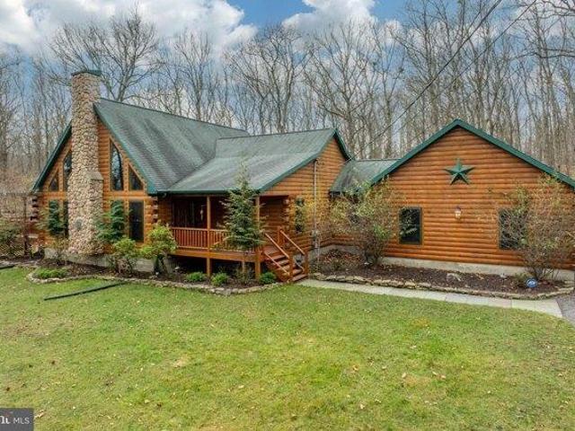 6 bedroom, Hawley PA 18428 89952901