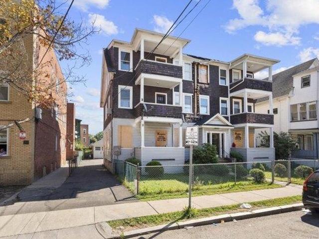 6 bedroom, Hartford CT 06106 102157294