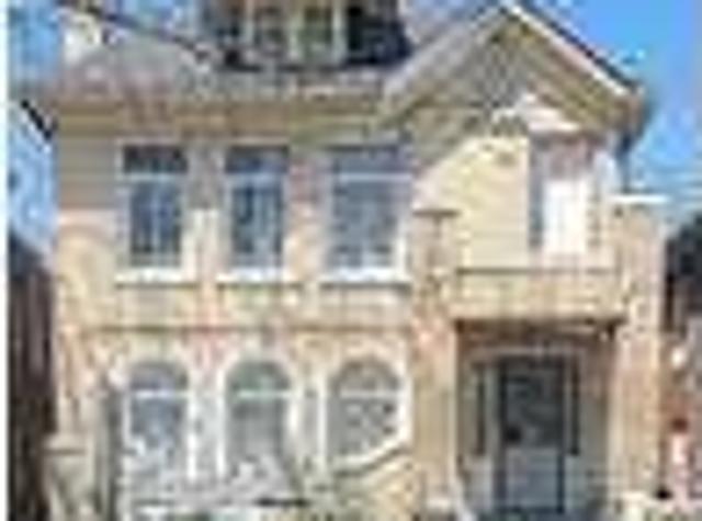 6 bedroom in Detroit MI 48206