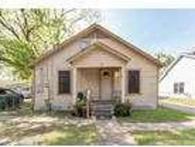 6 bedroom in Houston TX 77093