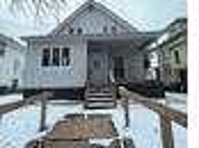 6 bedroom in Oelwein IA 50662