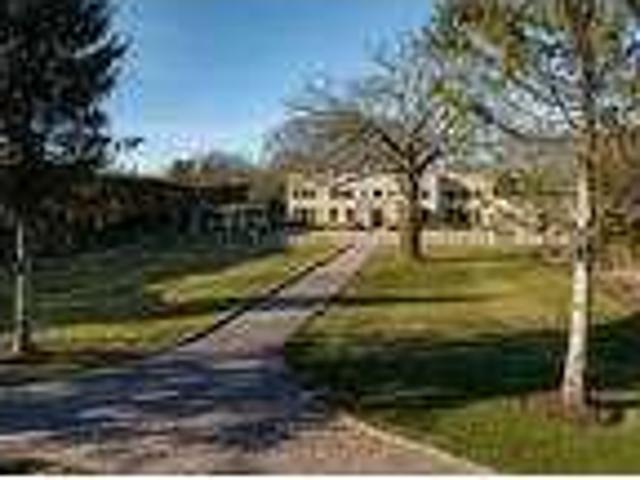 6 bedroom in Winnetka IL 60093