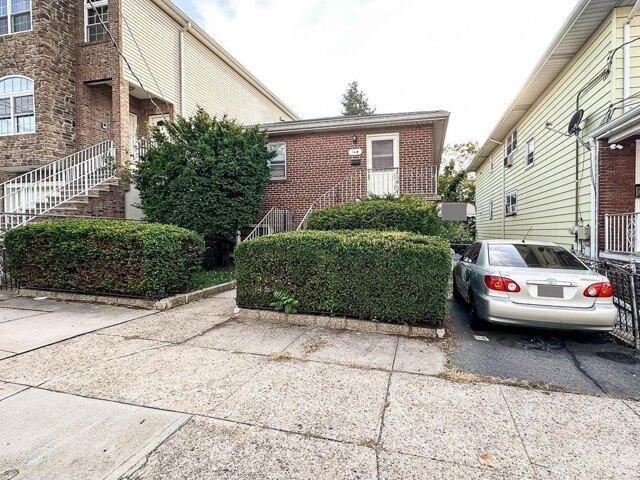 6 bedroom, Jersey City NJ 07305 LS89106362