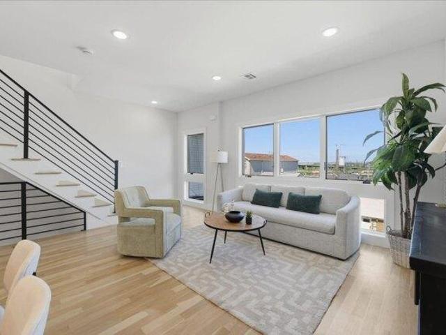 6 bedroom, Jersey City NJ 07307 104263062