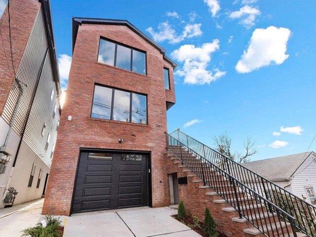 6 bedroom, Jersey City NJ 07307 104541713