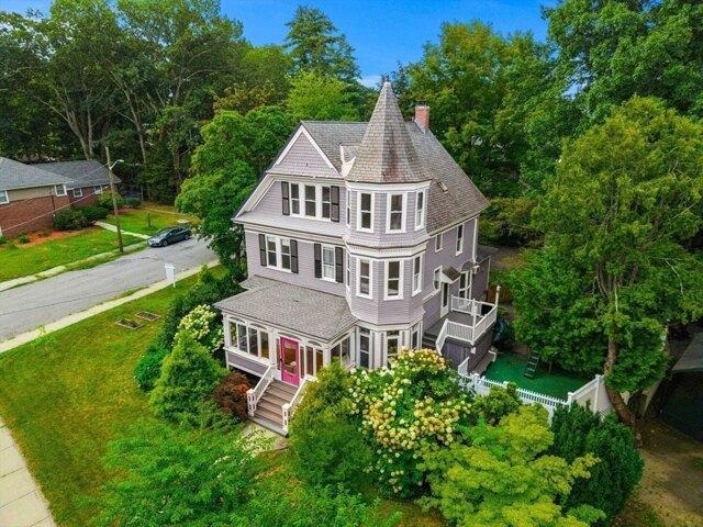 6 bedroom, Lowell MA 01851 105173100