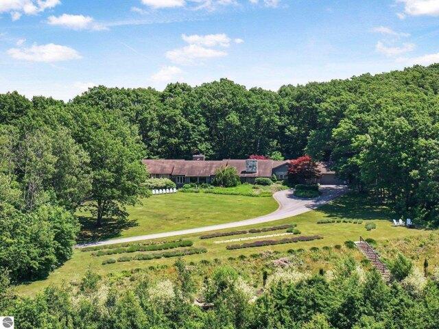 6 bedroom, Lake Leelanau MI 49653 93002610