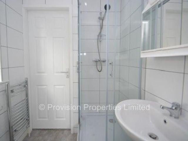 6 Bedroom Lets in Leeds