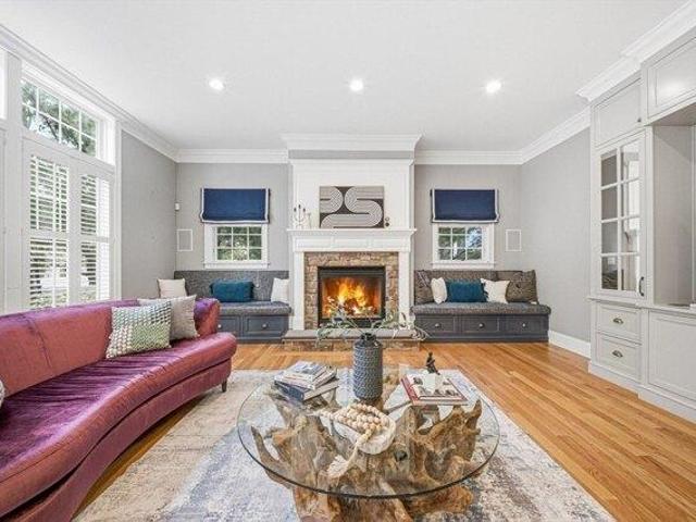 6 bedroom, Lexington MA 02421 105115129