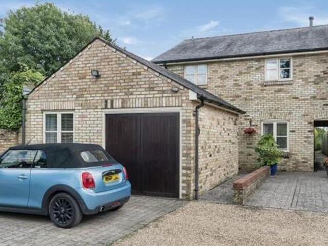 6 Bedroom Link Detached House For Sale In Therfield