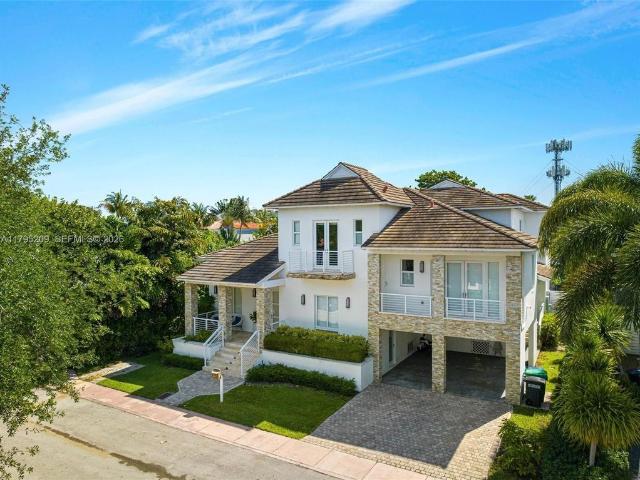 6 bedroom luxury House for sale in Key Biscayne, Florida