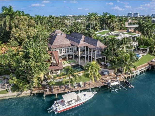 6 bedroom luxury Villa for rent in Miami Beach, Florida