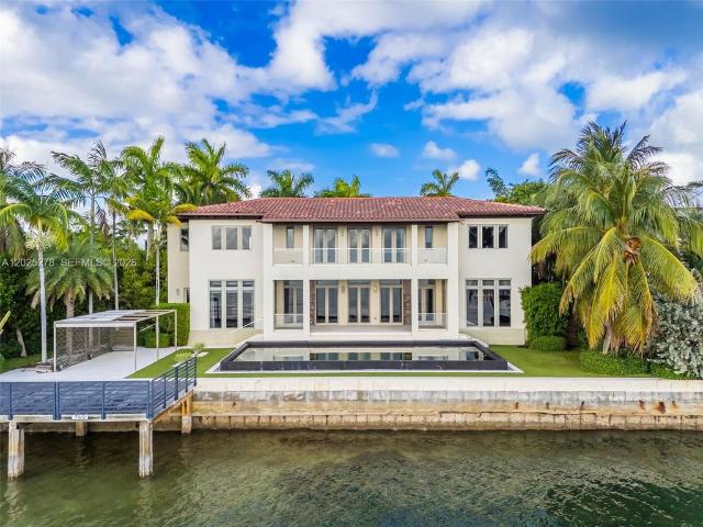 6 bedroom luxury Villa for rent in Key Biscayne, Florida