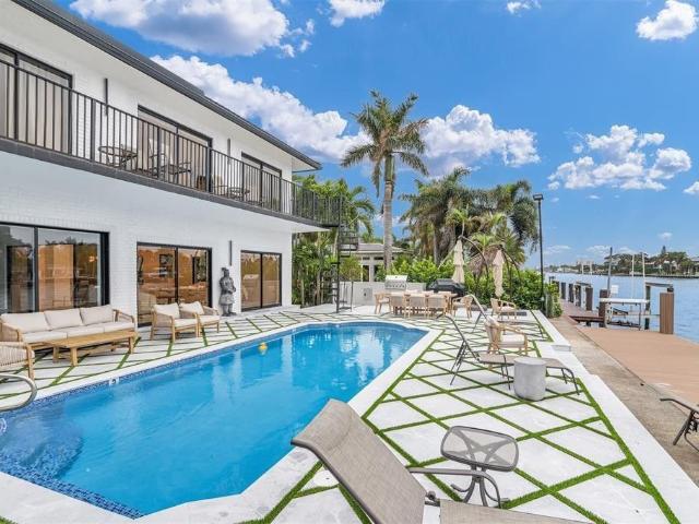 6 bedroom luxury Villa for rent in Pompano Beach, Florida