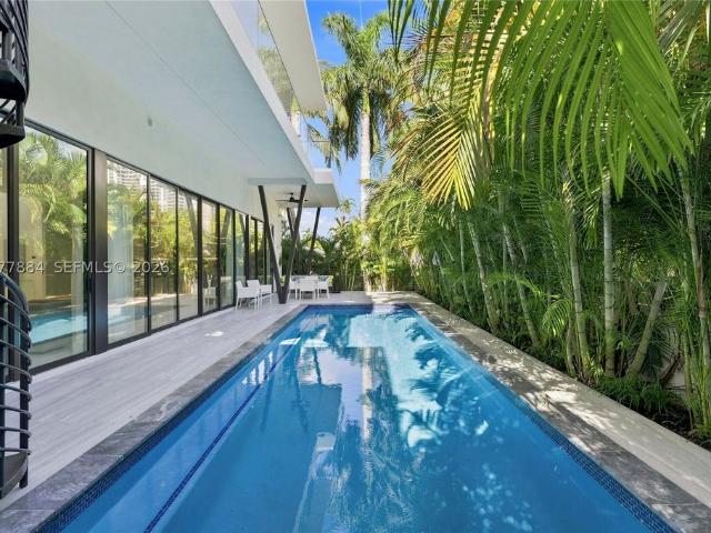 6 bedroom luxury Villa for rent in Sunny Isles Beach, Florida